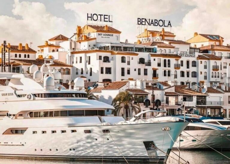 Full-day tour of Marbella, Mijas, Puerto Banús, and Benalmádena - Exploring Each Stop in Detail