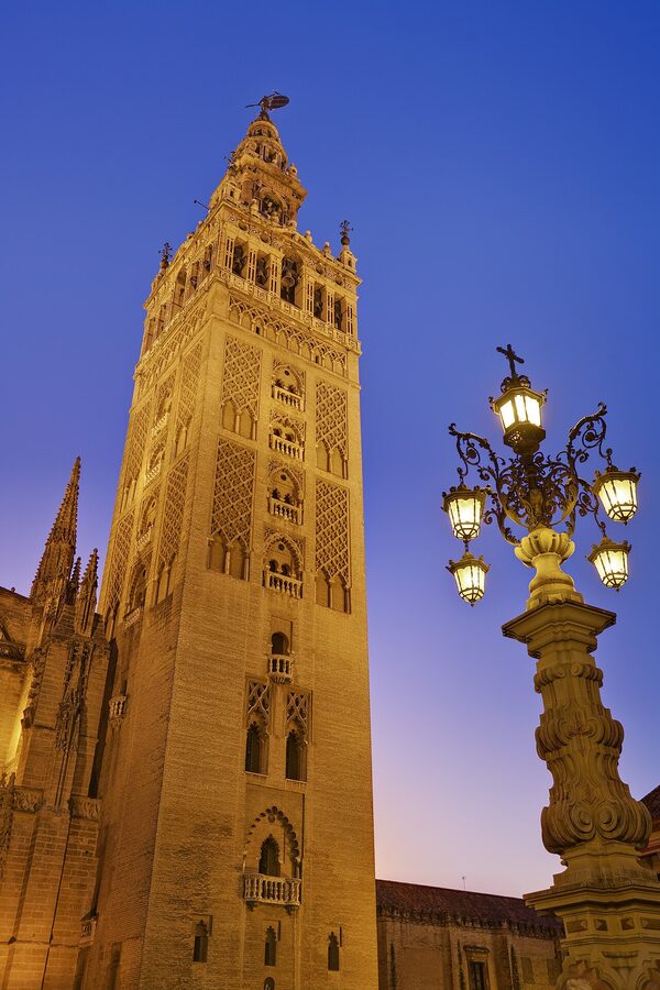 La Giralda at blue hour from Plaza Virgen de los Reyes
