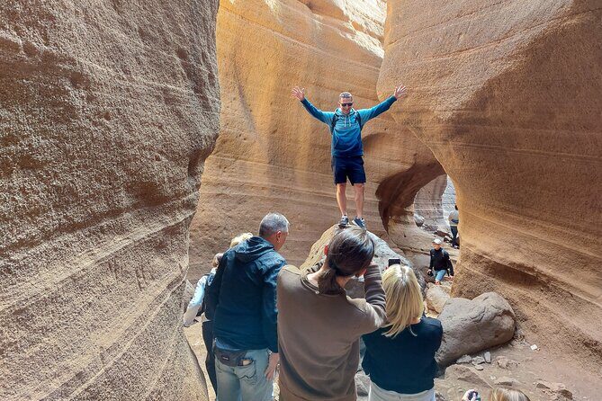 Gran Canaria Cave, Oasis, Red-gorge Adventure & cosy Picnic - Why This Tour Might Be Perfect for You