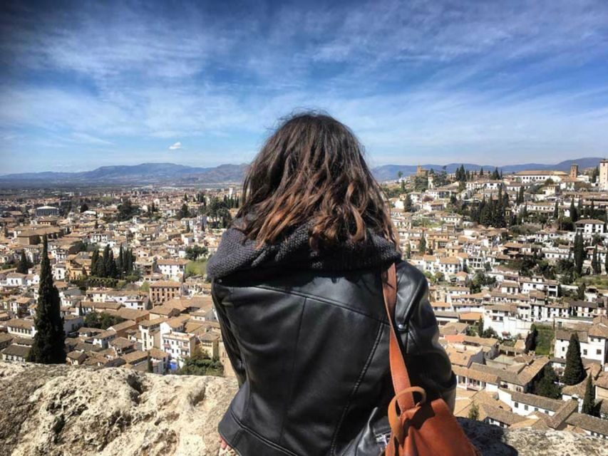 Granada Albaicín: 2.5-Hour Tapas & Drinks Walking Tour - The Sum Up