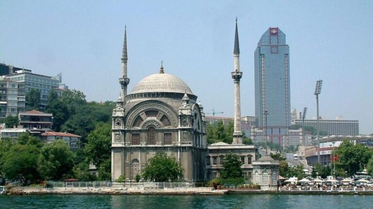 Guided Dolmabahce Palace Tour with Bosphorus Sunset Cruise - What to Expect During the Cruise