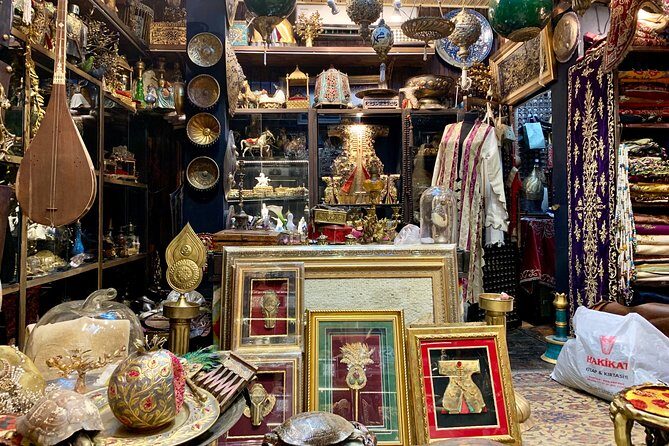 Hagia Sophia, Basilica Cistern and Grand Bazaar Tour in Istanbul - Strolling Through the Grand Bazaar