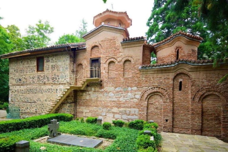 Half-Day Private Tour: Sofia, Boyana Church & History Museum - Practical Details and Tips