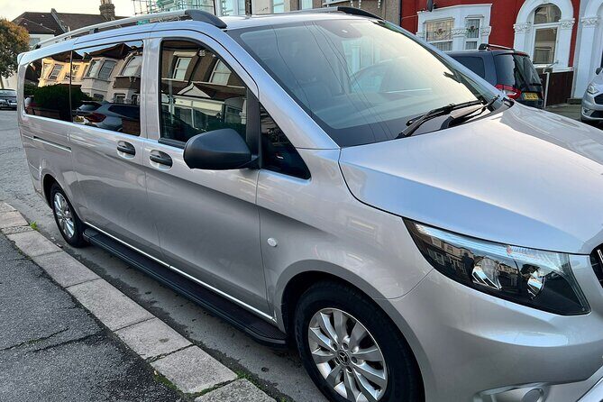 Heathrow Airport to Central London Private Transfers - The Vehicle and Amenities