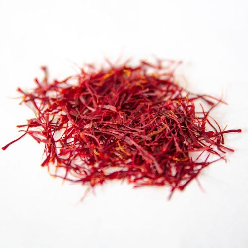 Saffron mongra strands close-up