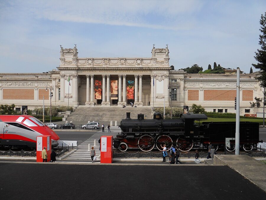 Galleria Nazionale d'Arte Moderna facade in Rome