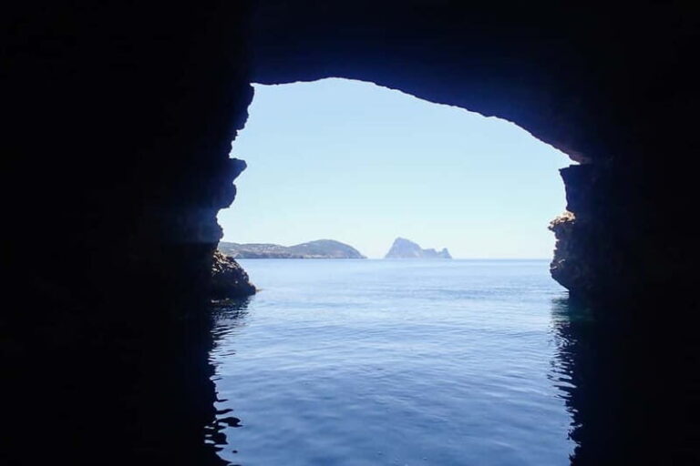 Ibiza: Beaches and Caves Instagram try-Snorkel experience - The Itinerary in Detail