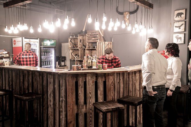 Indoor ax throwing and knife throwing in Weiterstadt - Why This Tour Is a Good Fit