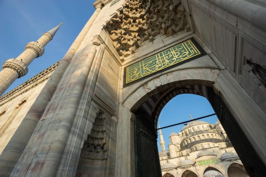 Istanbul: Bespoke Tour with Guide and Skip-the-Line Entries - Who Is This Tour Best Suited For?