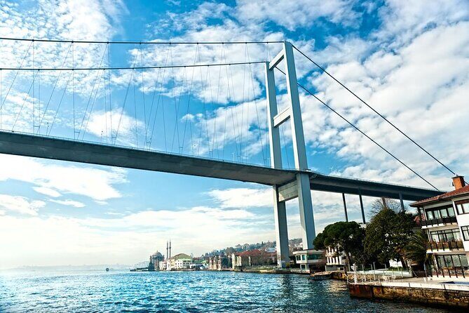 Istanbul: Bosphorus Dinner Cruise with Turkish Night Show - The Itinerary in Detail