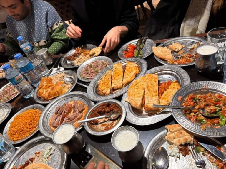 Istanbul: Enjoy Turkish Food Like a Local (Lunch/Dinner) - Who Should Book This Tour?