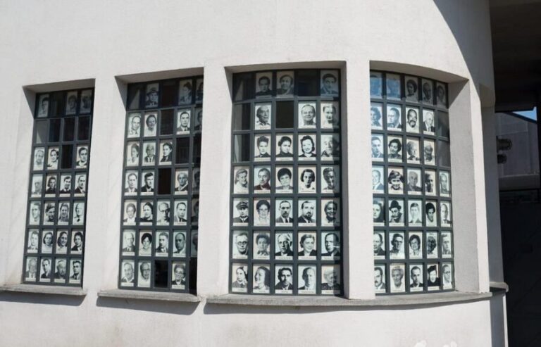 Kazimierz Jewish Quarter Tour & Schindler's Factory Guided - Who Should Consider This Tour?