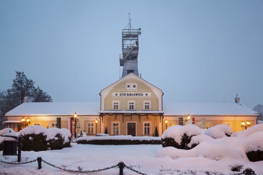 Krakow: River Cruise and Wieliczka Salt Mine Group Tour - Who Should Consider This Tour?
