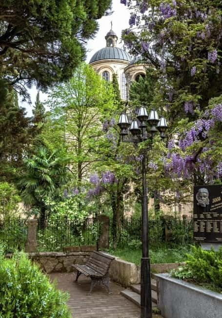 Kutaisi: Historic Walking Tour with Guide, 3 Hours - What’s Included and Practical Details