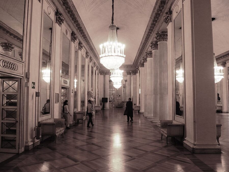 La Scala Milan grand foyer