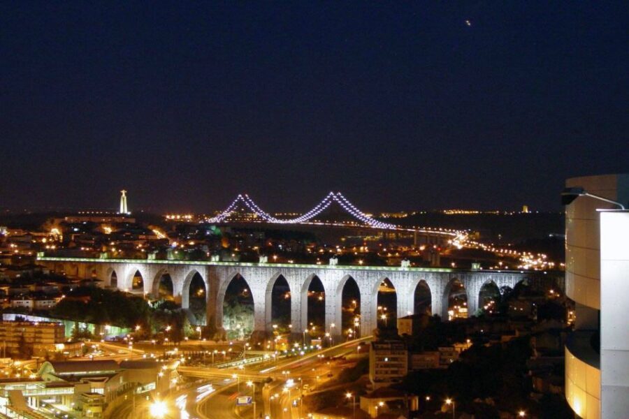 Lisbon: Half-Day Night Group Tour w/ Fado Dinner Show - Practical Details and Value