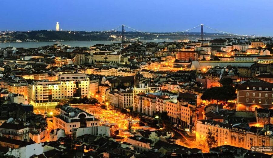 Lisbon: Luxury Fado Tour with Dinner included - The Highlight: The Live Fado Show and Dinner