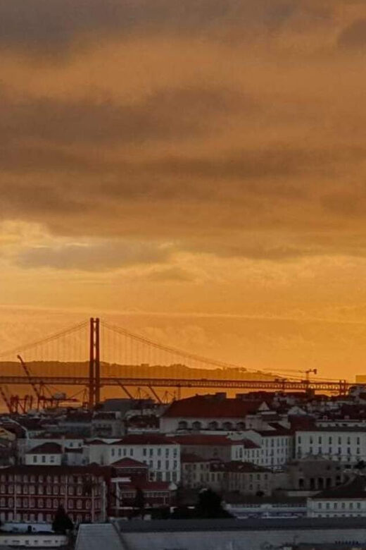 Lisbon: Private Highlights Tuk-Tuk Tour with Tapas and Wine - Why This Tour Offers Good Value