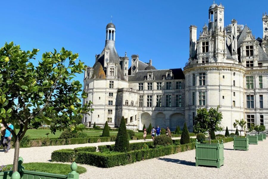 Live Guided Chenonceau, Chambord, Amboise Castles from Paris - The Value of This Tour