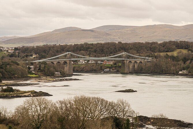 Llanberis, Conwy and Caernarfon Castle: A Self-Guided Driving Tour of Snowdonia - Castles and Historic Sites