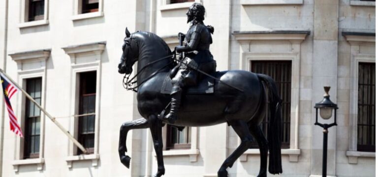 London: Historical Walking Tour in Westminster with an APP - Practical Considerations and Tips