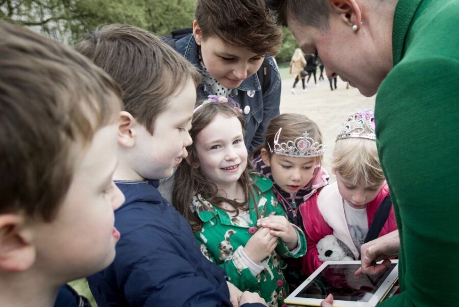 London: Kids Activity Tour in English or German - What to Expect During the Tour