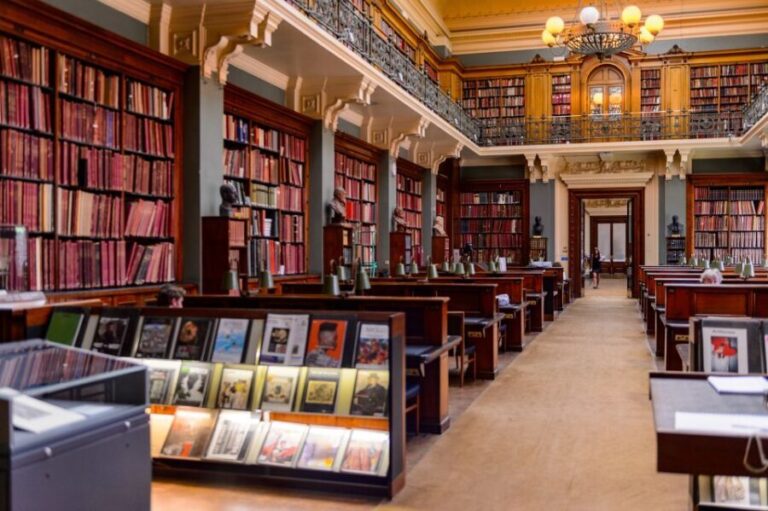 London: Victoria and Albert Museum Private Guided Tour - Who Will Benefit Most from This Tour?