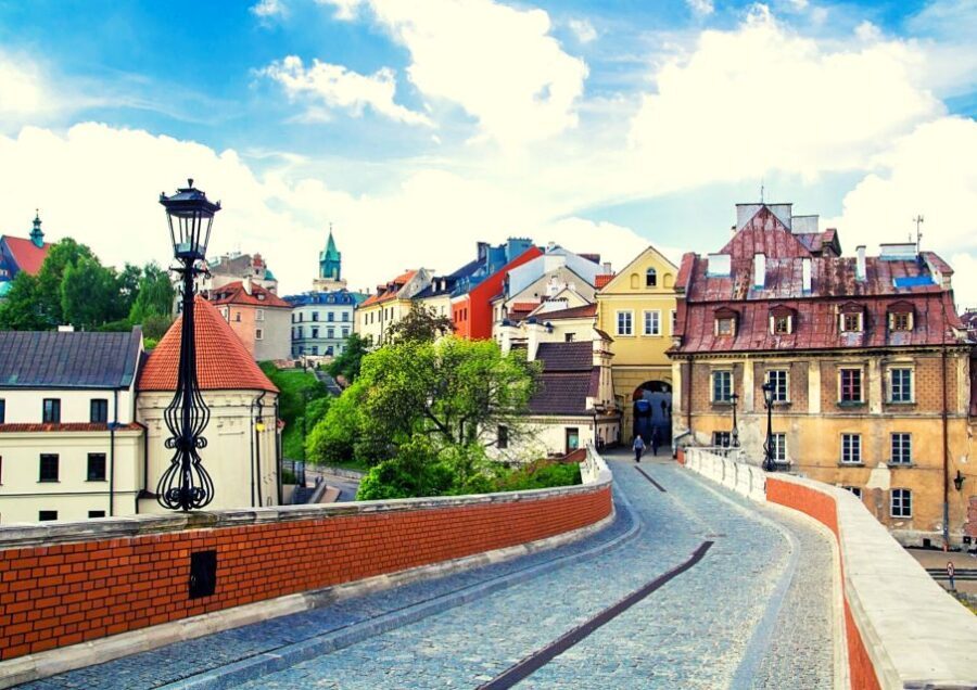 Lublin & Majdanek Small-Group Tour from Warsaw with Lunch - What to Expect: An In-Depth Look at the Day