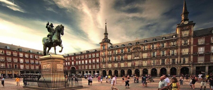 Madrid Old City - Guided Walking Tour up to 12 guests - 2,5h - Value and Practical Aspects
