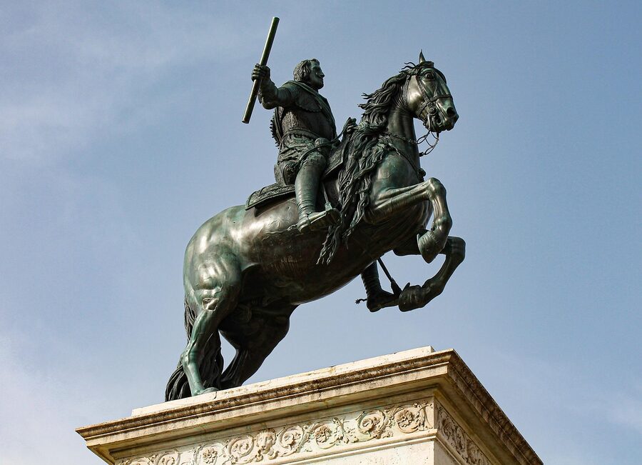 Bronze equestrian statue monument in Madrid