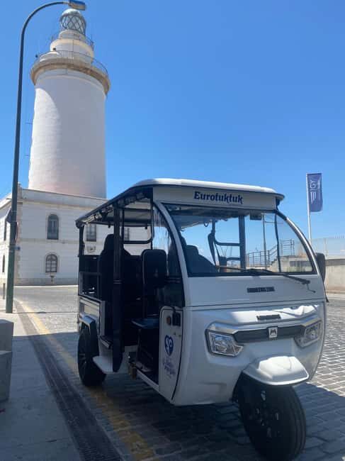Malaga: Christmas Night Tour and Lights with Tuk Tuk - Is It Worth the Price?