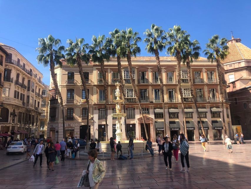 Malaga: Premium Guided Bike Tour - What to Expect During the Ride