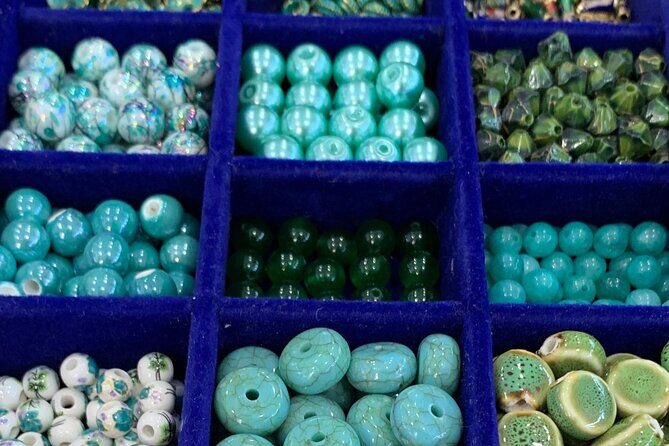 Manufacturing of Customizable Bracelets in Paris - Who Will Love This Experience?