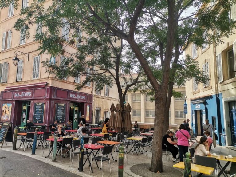 Marseille: Guided Pétanque Game with Local Aperitif - Savoring a Traditional Aperitif