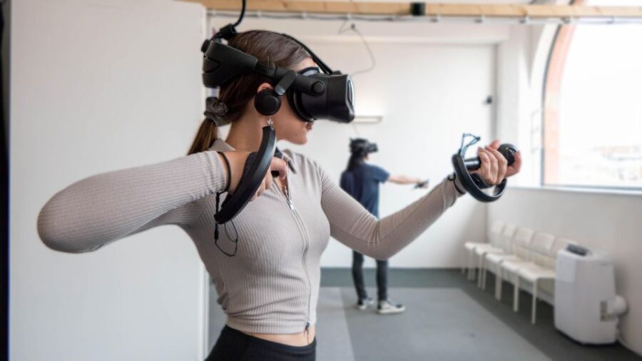 MATRIX VR - Virtual Reality Gaming Experience Session - 1hr - Who Is This Experience Best For?