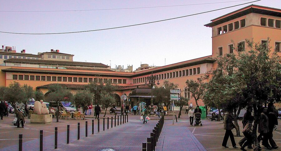 Mercat de l Olivar food market in Palma