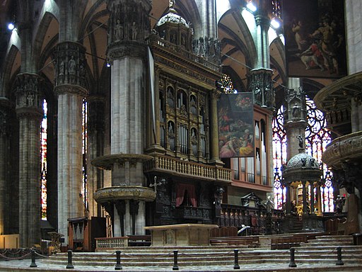 Interior nave of the Duomo di Milano