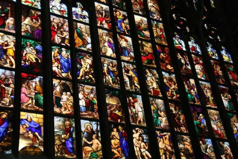Milan: Myths, Legends, and Witches Dark Side Walking Tour - Who Is This Tour Best Suited For?
