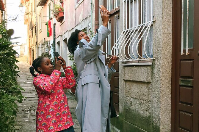 Mobile Photography through Porto hidden streets - Practical Details and Considerations