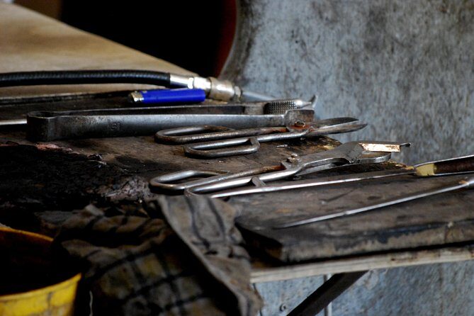 Molten glass magic - Glassblowing class - PRIVATE - The Itinerary: Step-by-Step Breakdown