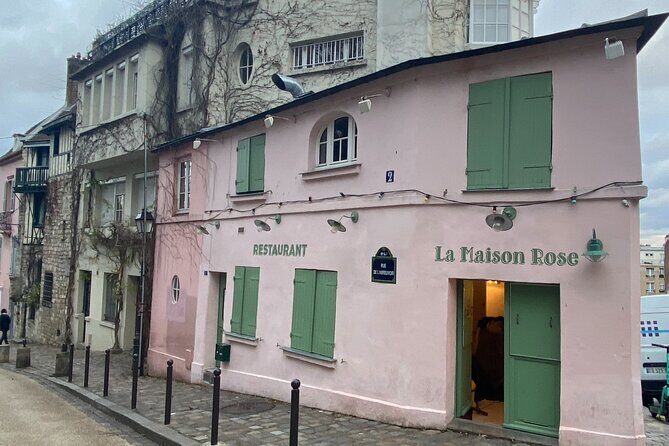 Montmartre Treasure Hunt  Fun and Cultural Investigation - Who Will Love This Experience?