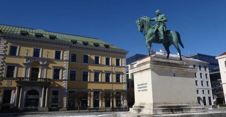 Munich: Historical Walking Tour Maxvorstadt with GEO Epoche - What Travelers Say