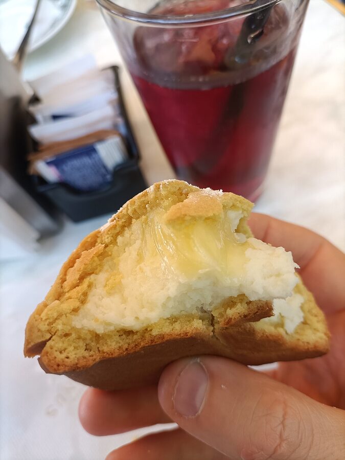 Sfogliatella frolla Naples pastry close-up