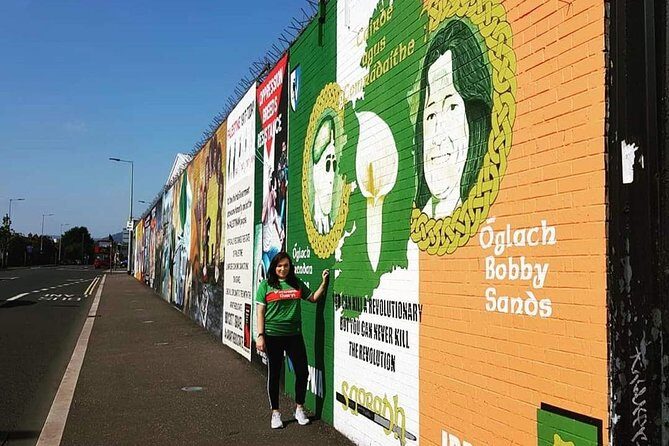 Official World Famous Belfast Black Taxi Tour - Exploring Belfast Through Its Murals and Landmarks