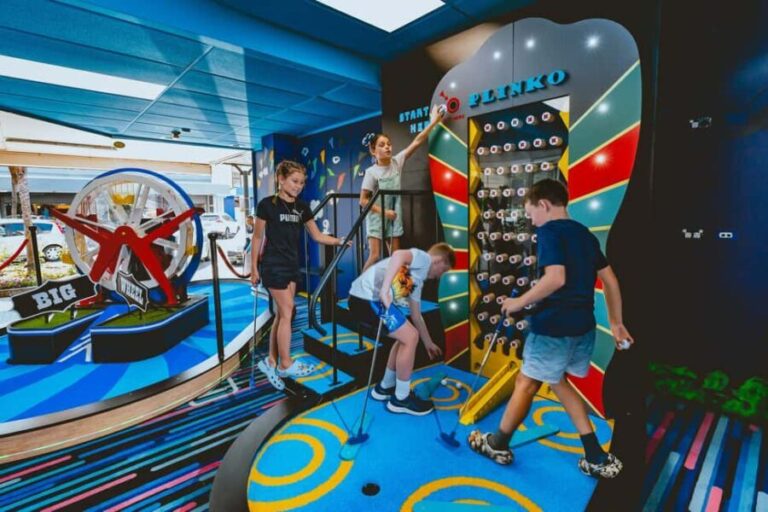 Oldenburg: Puttbrothers Adventure Mini Golf - The Course Experience and Unique Features