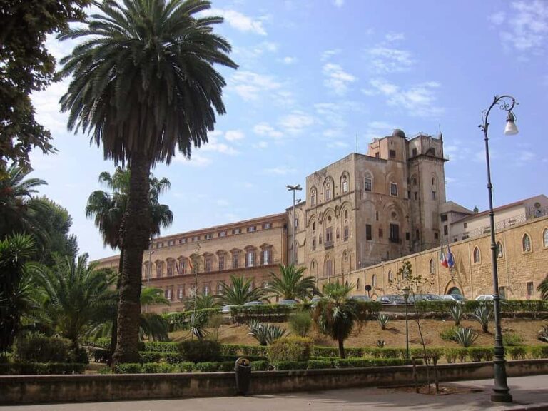 Palatine Chapel & Norman Palace Tour in Palermo with ticket - Exploring the Norman Palace and the Palatine Chapel in Detail