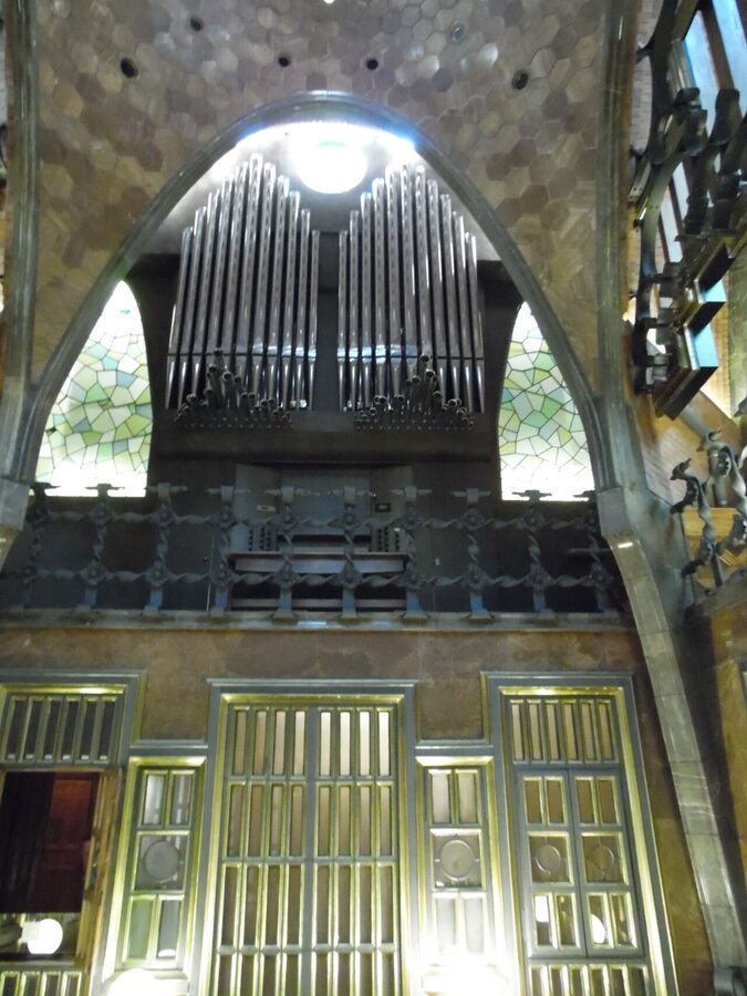 Interior staircase corridor at Palau Güell