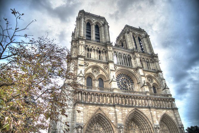 Paris First Time Private Tour with Notre Dame, Montmartre & Arc de Triomphe - What You Should Know Before Booking