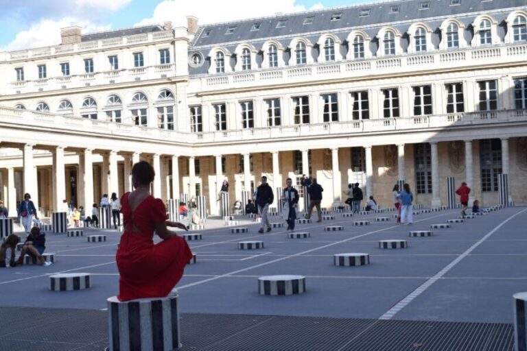 Paris : Highlights of Parisians' Paris guided tour - The Experience: What to Expect and How to Make the Most of It