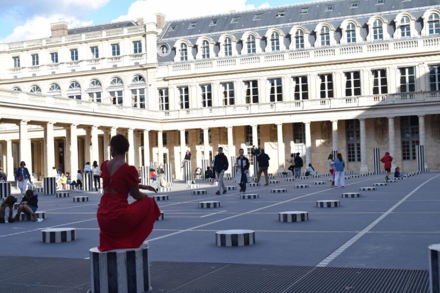 Paris : Highlights of Parisians' Paris guided tour - The Experience: What to Expect and How to Make the Most of It